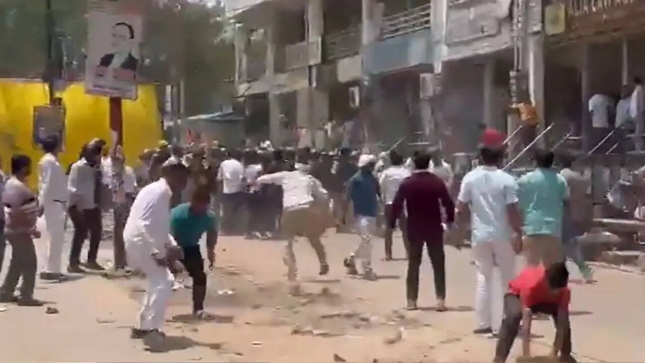 Demolition drive turns violent in Lucknow; lawyers pelt stones, police ...
