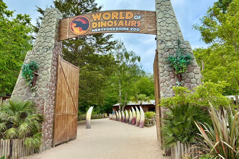 One of UK's biggest life size dinosaur walks with beast originally ...
