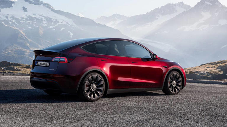 Tesla Model Y prices rise by up to $1,000 across every trim
