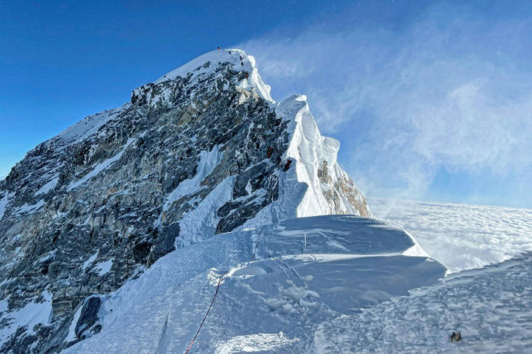 Nepali duo break own records on Everest