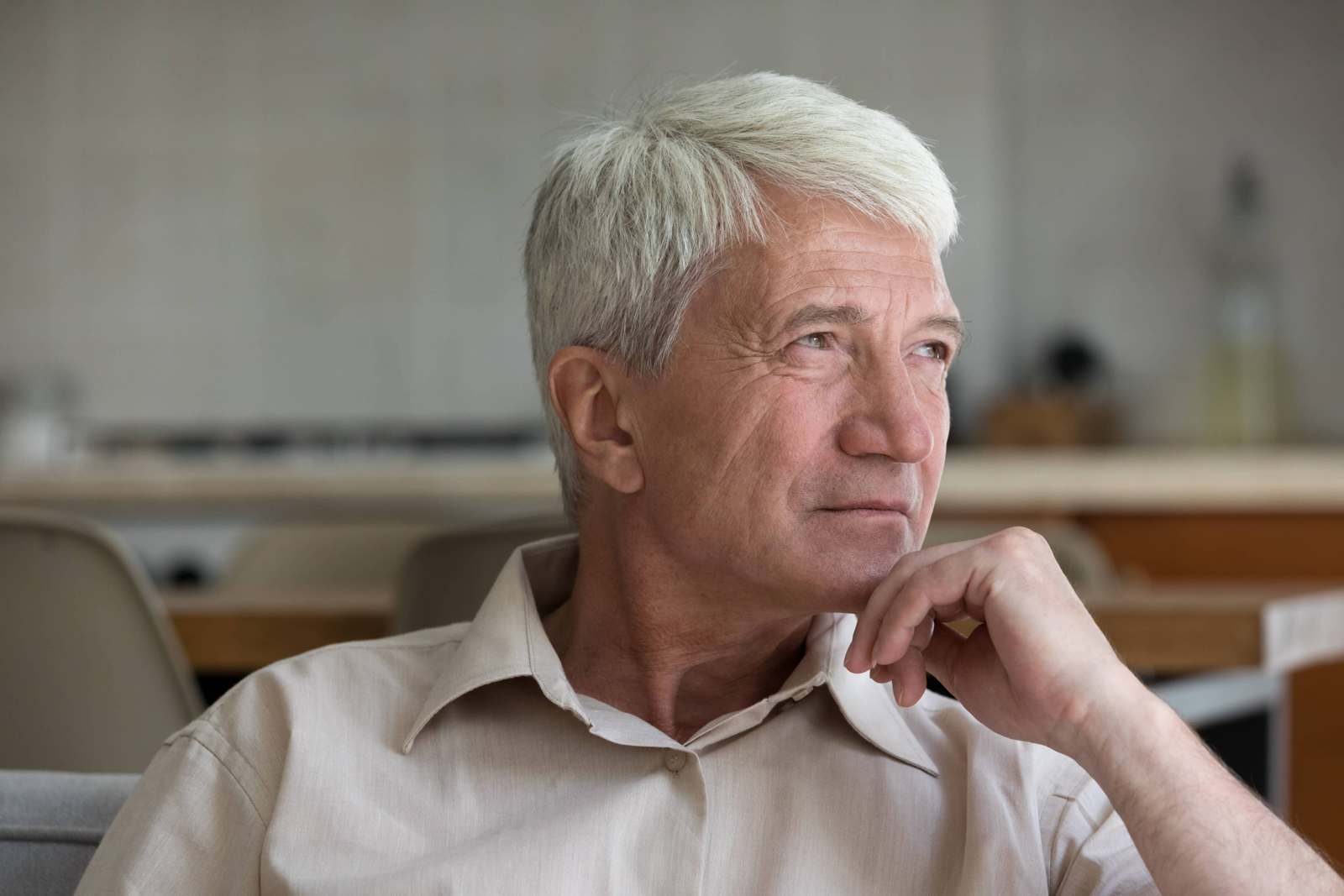 8 mistakes older men make that quietly reduce their attractiveness