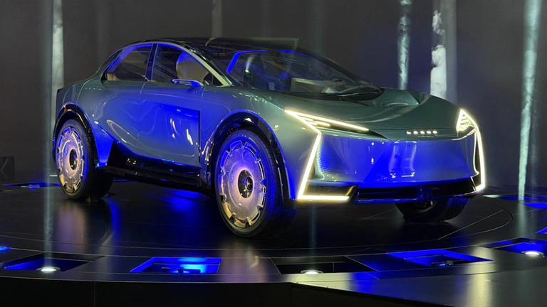 Lexus LS reportedly ditches sedan roots for a luxury SUV future