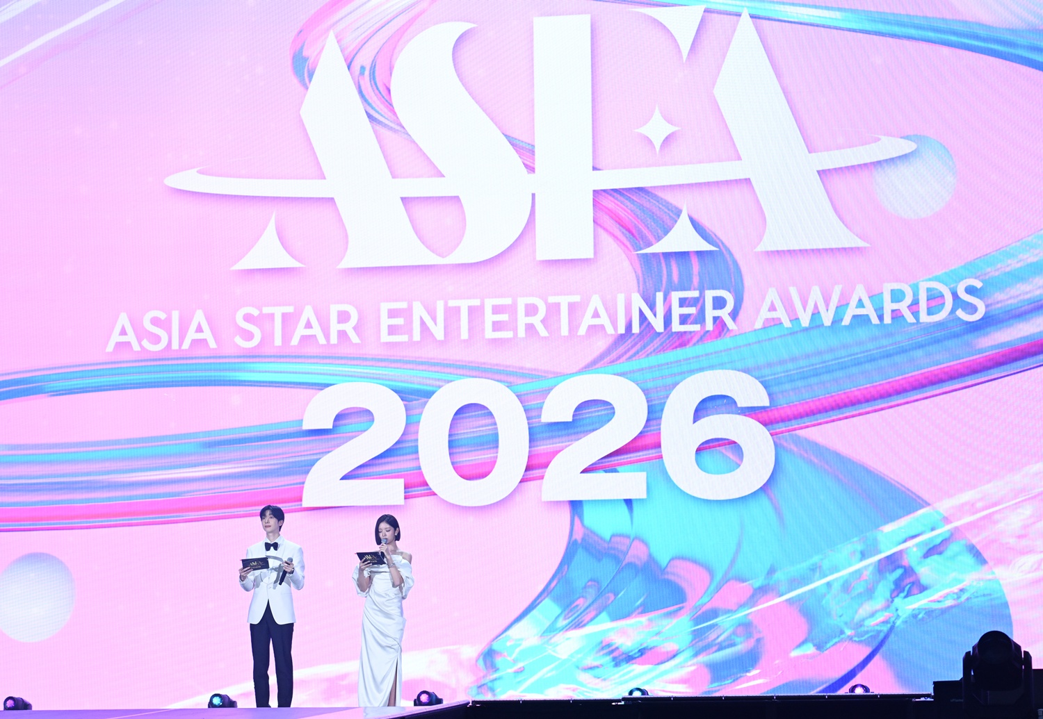 'ASEA 2026' 엔하이픈-앤팀-블랙핑크, 대상
