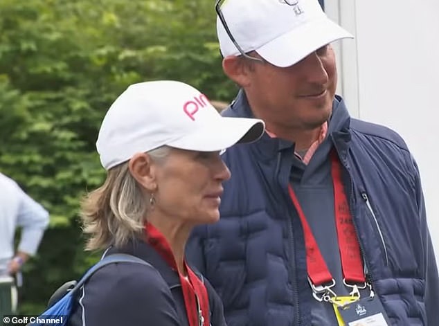 Alex Smalley S Mom Steals Spotlight At The Pga Championship As He