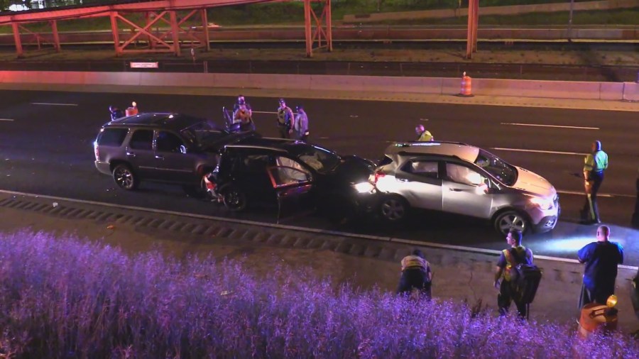 Part of outbound Eisenhower Expressway closed Sunday morning on Near ...
