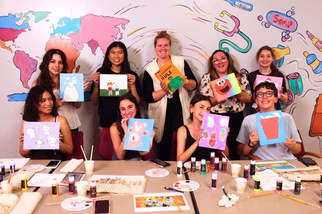 A high-schooler's mission to bring healing art to sick kids