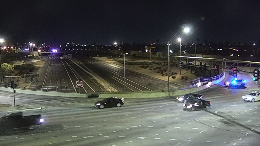 Investigation underway after man found dead on Phoenix freeway