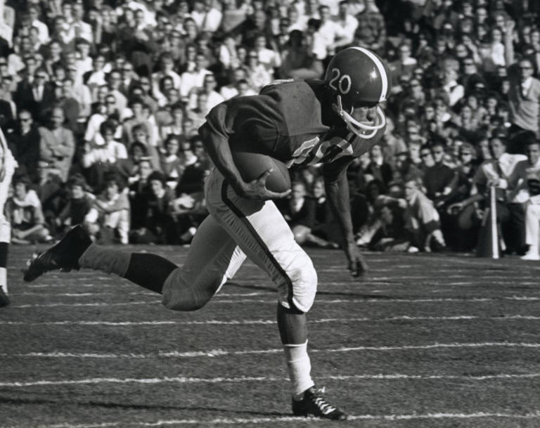 All-American, Super Bowl-winning coach Sherman Lewis dies