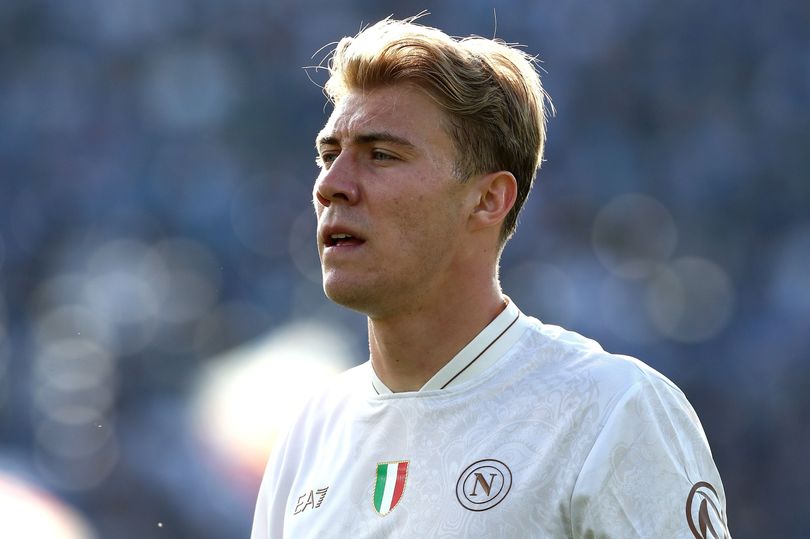Man United 'childhood dream' message sent after £38m transfer is sealed