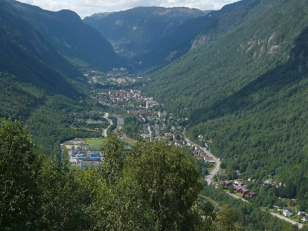 Rjukan, Norway: A century in winter shadow—until three giant mountain ...