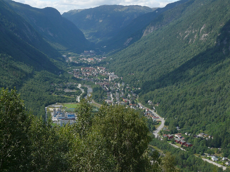 Rjukan, Norway: A century in winter shadow—until three giant mountain ...