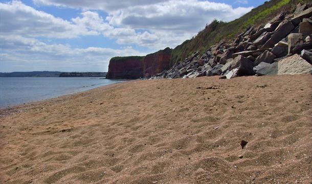 Body of man, 38, found on beach after RNLI search
