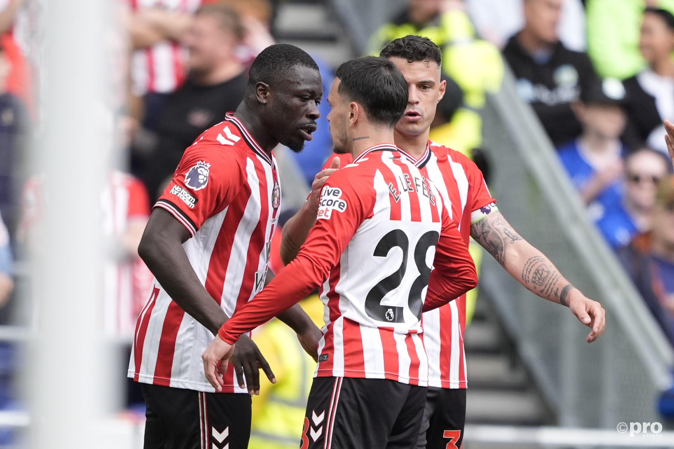 Sunderland van Sadiki mag blijven hopen, harde tik voor Brighton van MDC