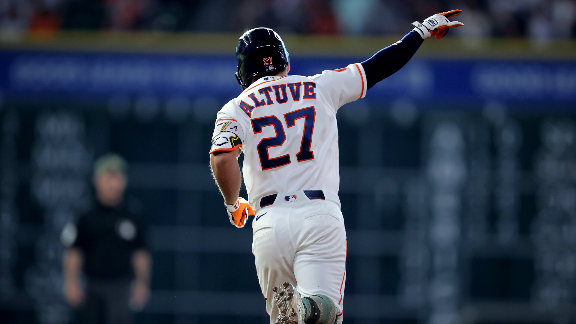 Astros in trouble: Trade talks heat up amid losing streak
