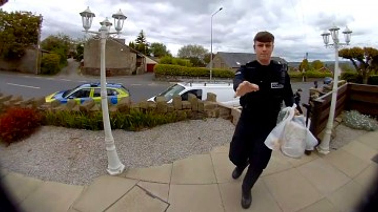 Police officers finish takeaway delivery after driver gets arrested