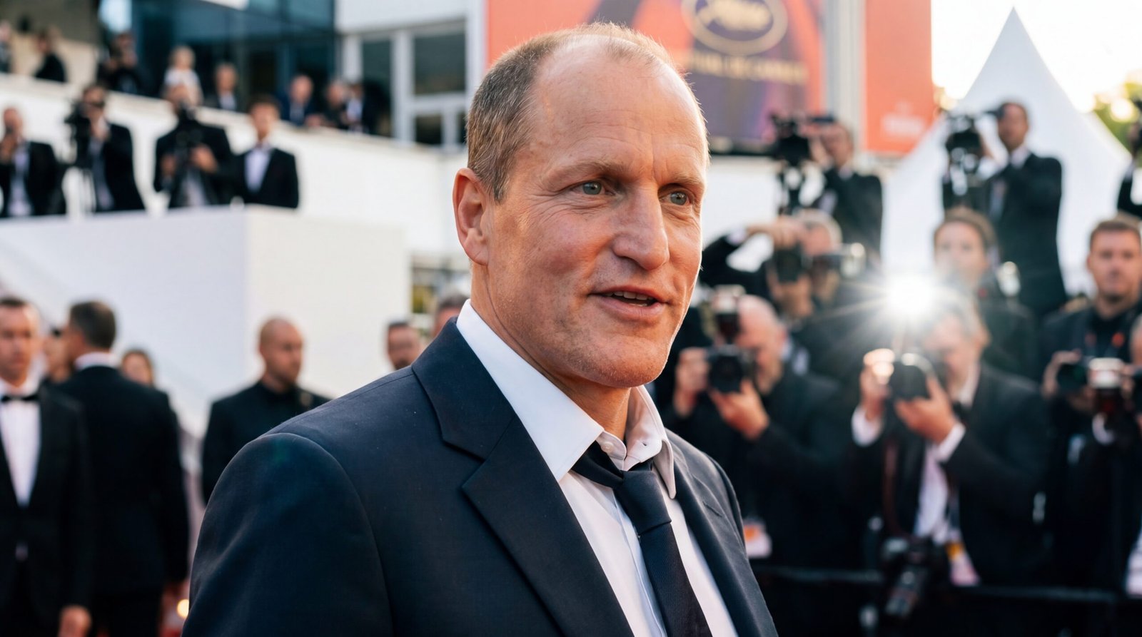 Woody Harrelson urges Americans to adopt French style protests