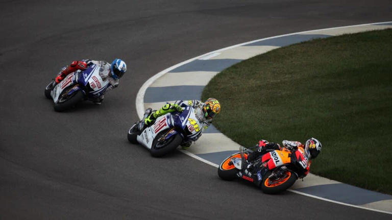 MotoGP de Barcelone : un horrible crash survient, impliquant Alex Márquez