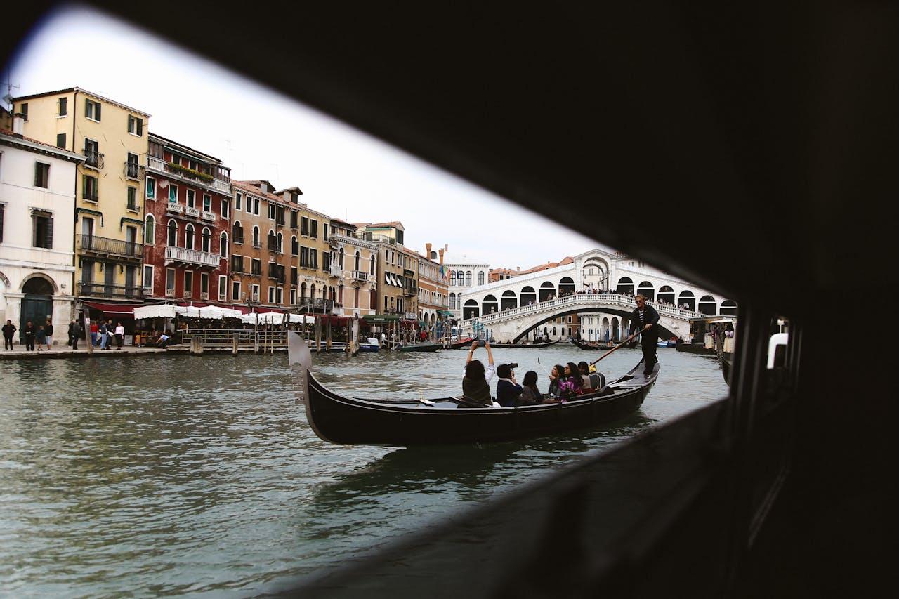 The 18 most overpriced tourist traps in the world (skip these)