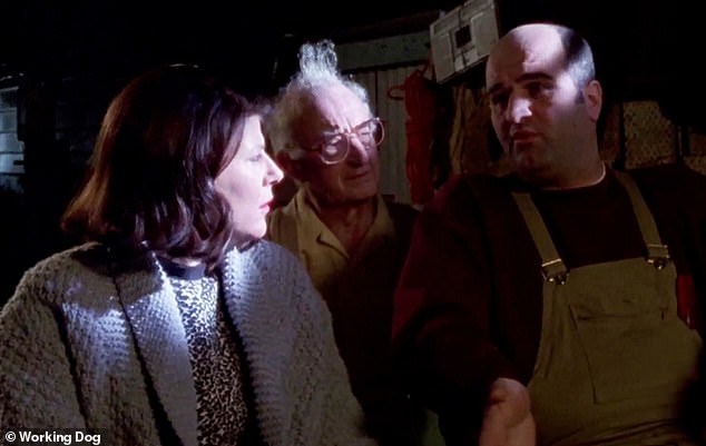 Tributes flow as actor best known for his role in Aussie classic comedy ...