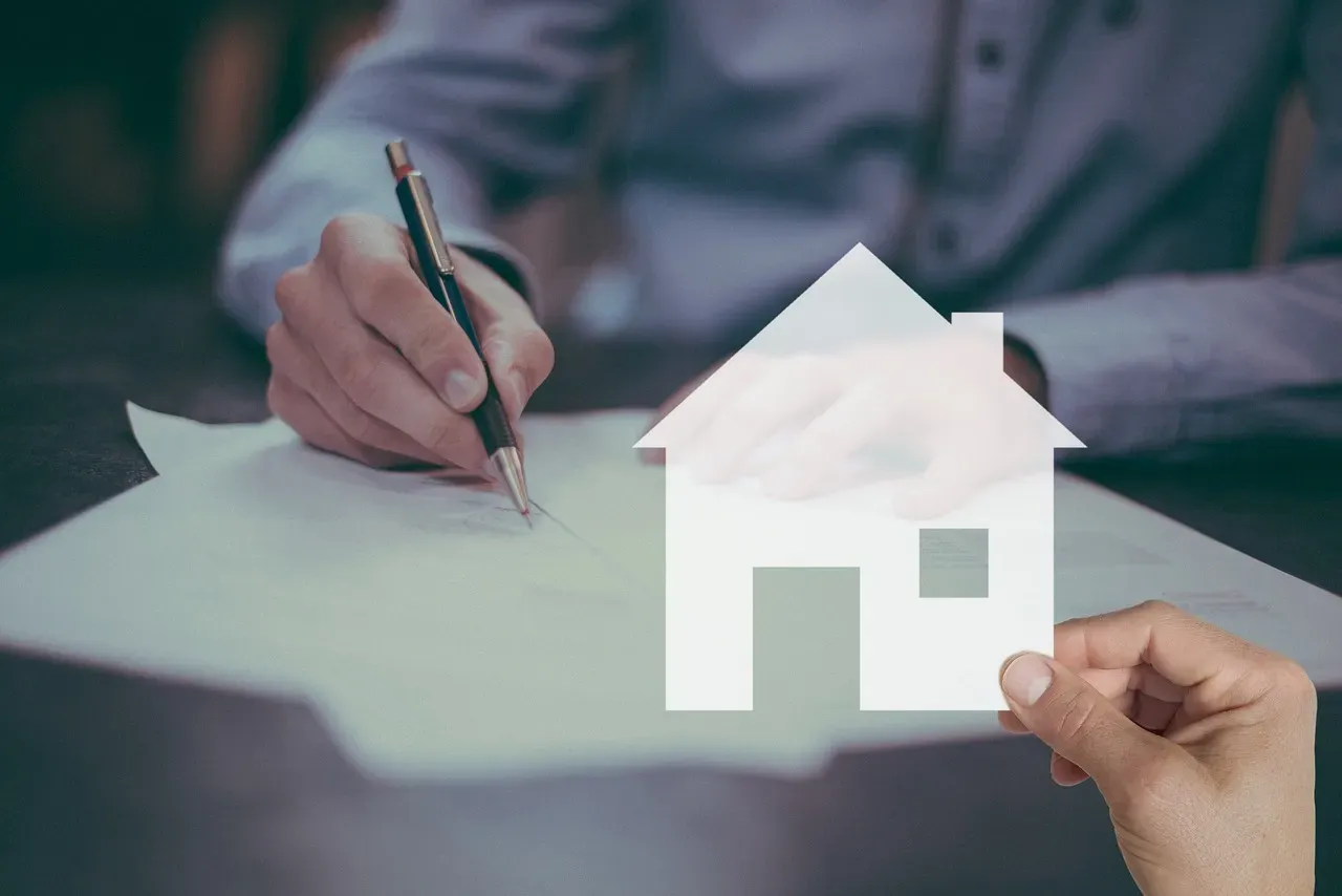 11 things middle-class homeowners do that the wealthy wouldn't even ...