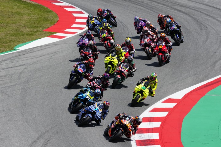 Bandeira vermelha interrompe GP da Catalunha de MotoGP