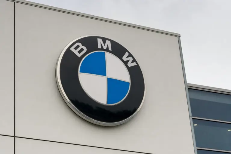 BMW iX5 lander til sommer: Elektrisk X5 udfordrer Volvo EX90 og Porsche ...