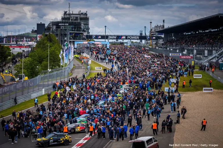 Gounon voorziet Verstappen van advies: "Dat is wel grappig"