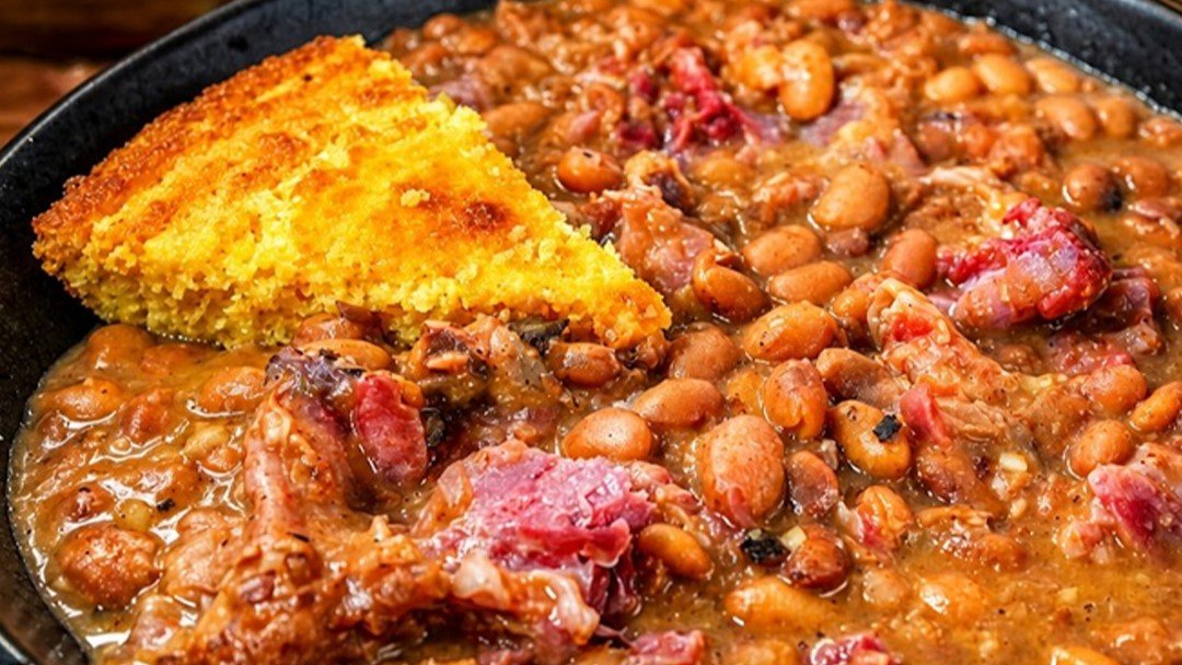 Pinto beans with ham hock by Smokin' and Grillin'