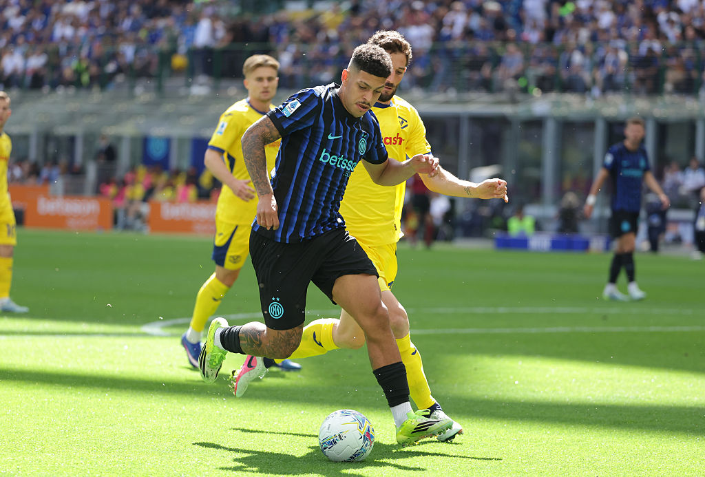 Com o scudetto garantido, Inter vacila no último minuto e cede empate ...