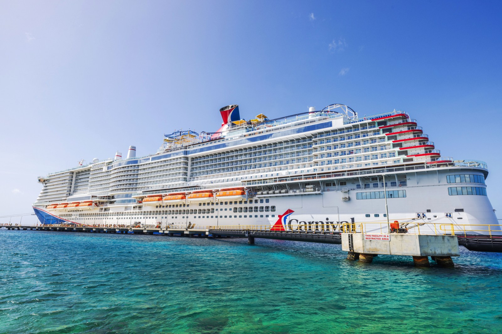 Cruise crew secrets: What to pack and what to leave home