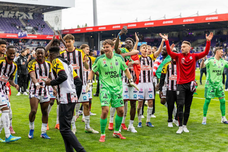 "Gar nix los": LASK-Meisterfeier wird zur Lachnummer