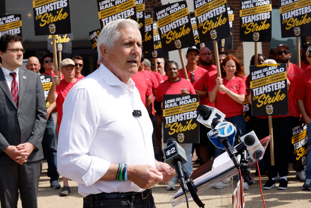 Bruce Blakeman calls on Hochul to suspend congestion pricing toll ...