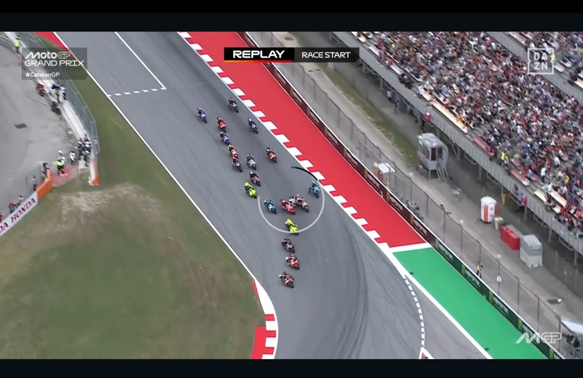 Vídeo: Acidente entre Zarco, Bagnaia e Marini causa segunda bandeira ...