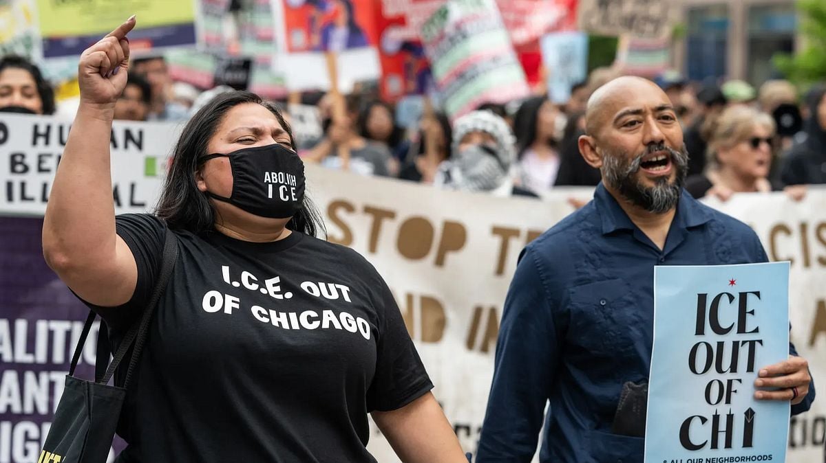 Illinois lawmaker calls for Aurora mayor’s resignation over alleged ICE ...