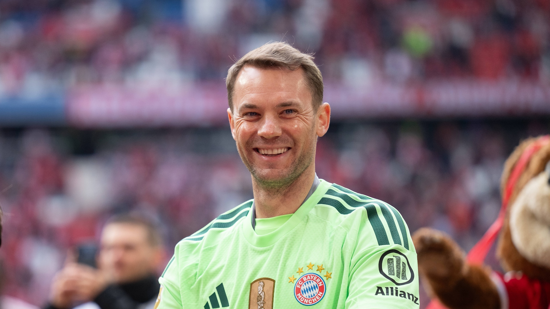 „Baumann durfte die Pflicht, Neuer darf die Kür” – Leser streiten über ...