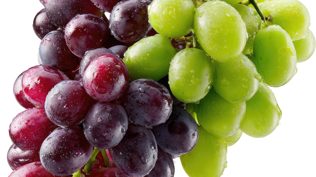 Green grapes vs black grapes: Which has more antioxidants?