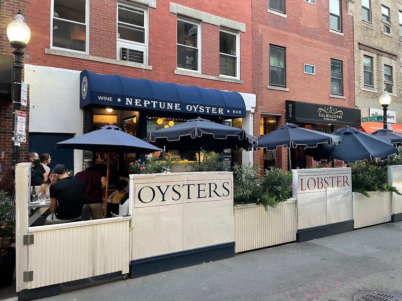 12 must-try seafood restaurants in New England