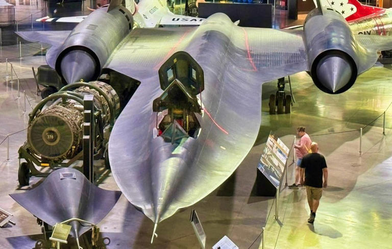 The SR-71 pilot who flew both the U-2 and the Blackbird describes a ...