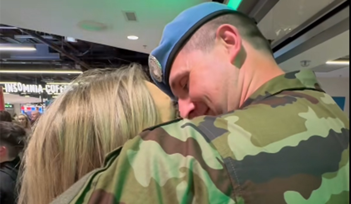 Watch: Irish Defence Forces soldier meets his newborn daughter for the ...
