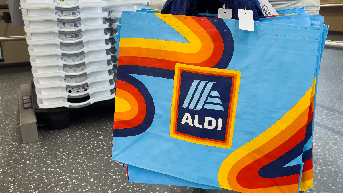Aldi's $7 welcome mat brings Mediterranean style to your front porch