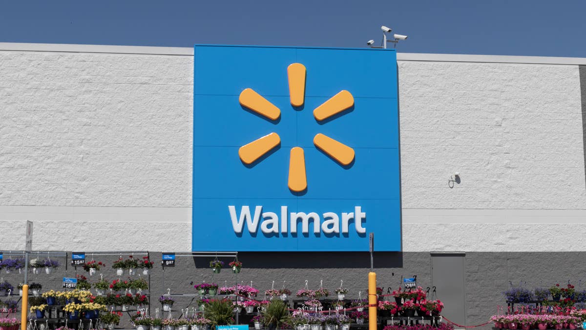 Get Walmart's Walsunny 3-piece rocking patio set for just $100 ...