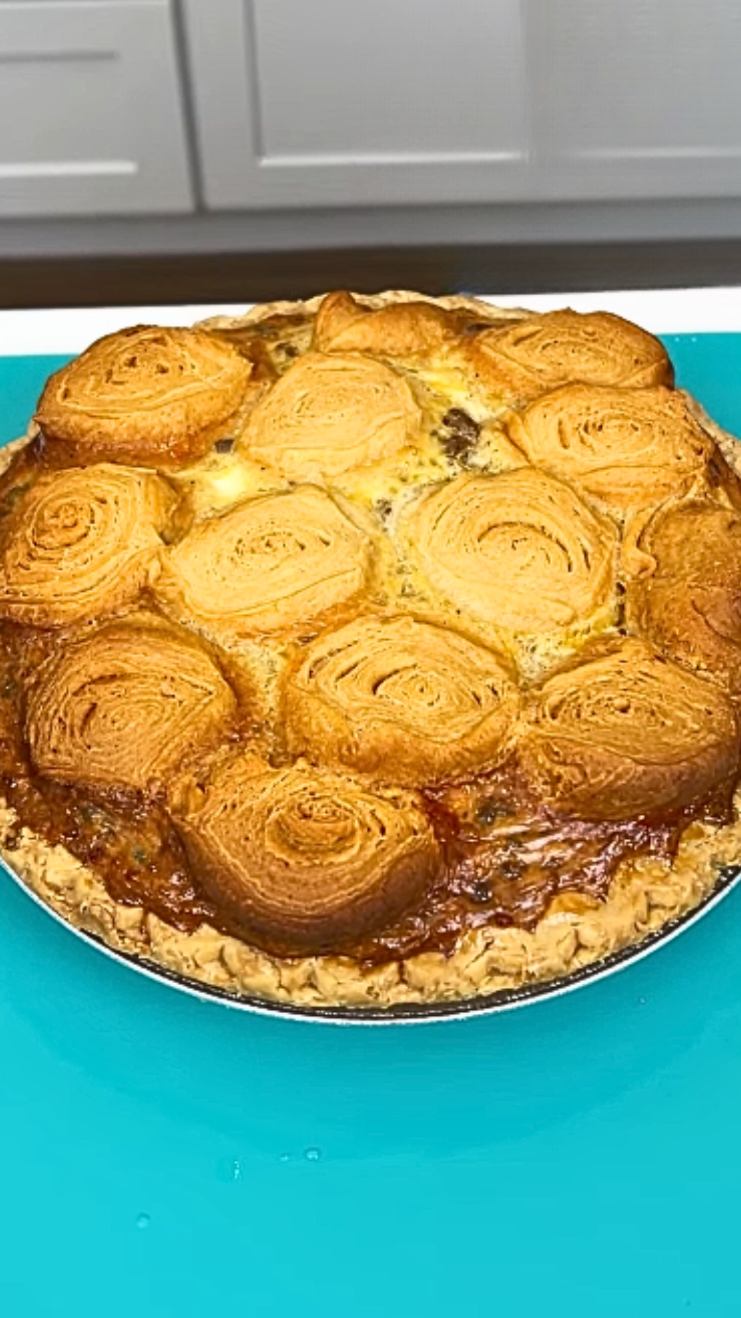 Easy sausage egg breakfast pie recipe