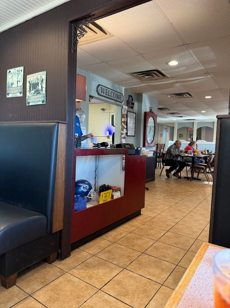 Locals swear the chicken fried steak at this small Missouri café is ...