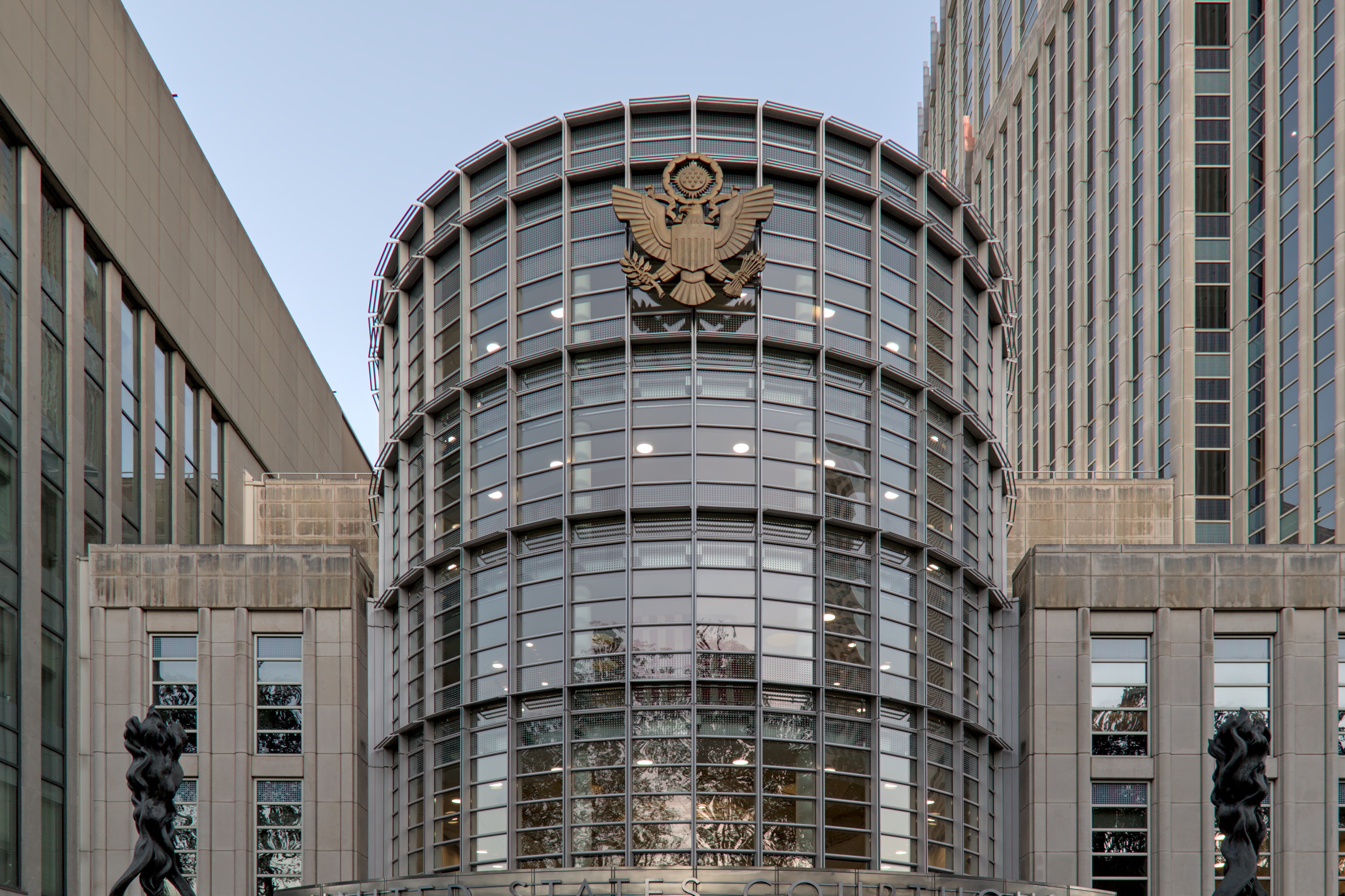 Mom gives birth to ‘bouncing baby boy’ on NYC courtroom bench during ...