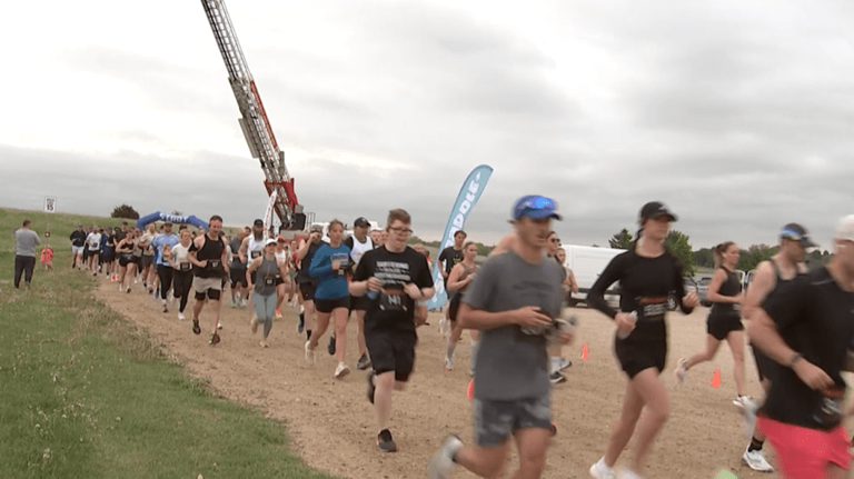 Watch: Runners take on Sioux Falls Skedaddle