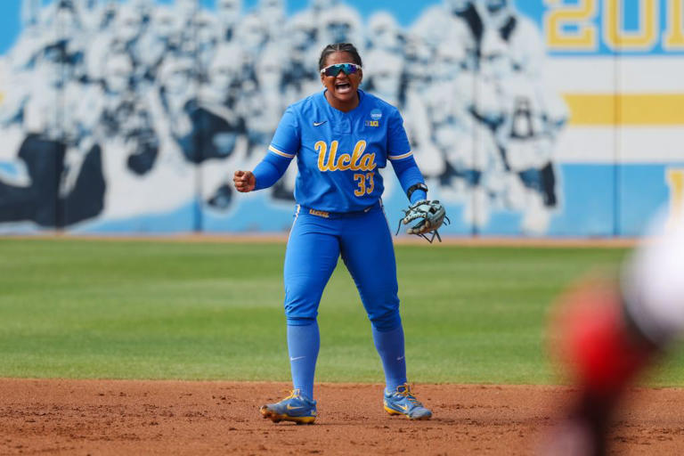 Megan Grant’s 40th homer powers UCLA softball over South Carolina