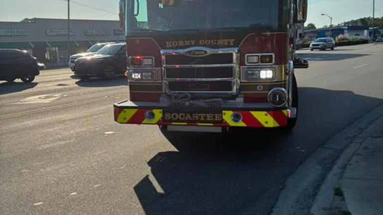 Crash blocks lanes at Highway 544 and Big Block Road; 2 taken to hospital