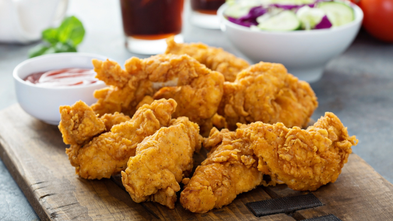 Minha vida mudou depois que aprendi a fazer esse frango crocante na ...