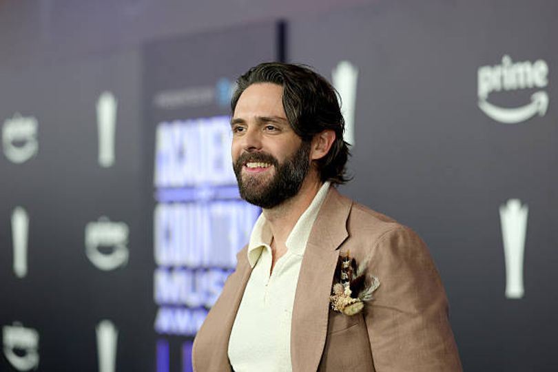 Thomas Rhett sings One Direction song as he reveals unexpected ...