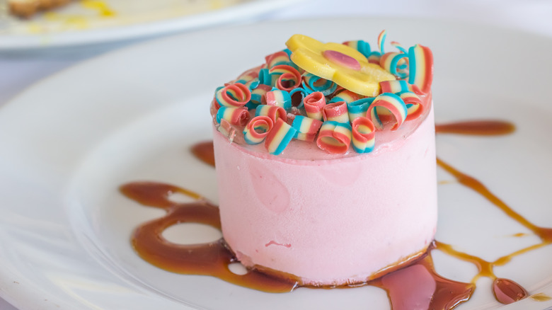 Ranking 27 popular cake flavors, from worst to best